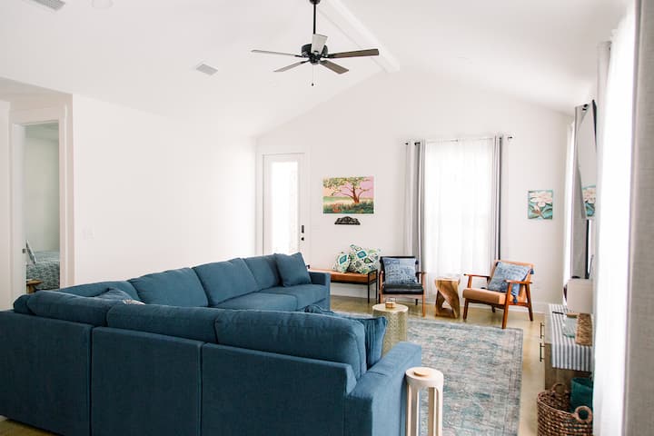 Heron House, Brand New Home, 1 Block From Beach - Gulfport, MS