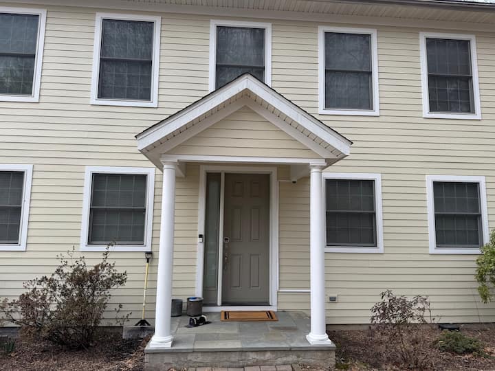 Lovely Bedroom In Elegant & Well-situated Home - Saugerties, NY