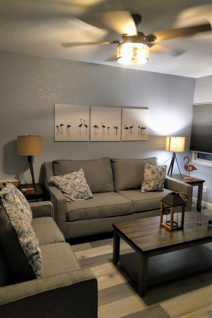 Winter Haven 2 Br 2 Ba Condo 8 On Chain Of Lakes - Winter Haven, FL