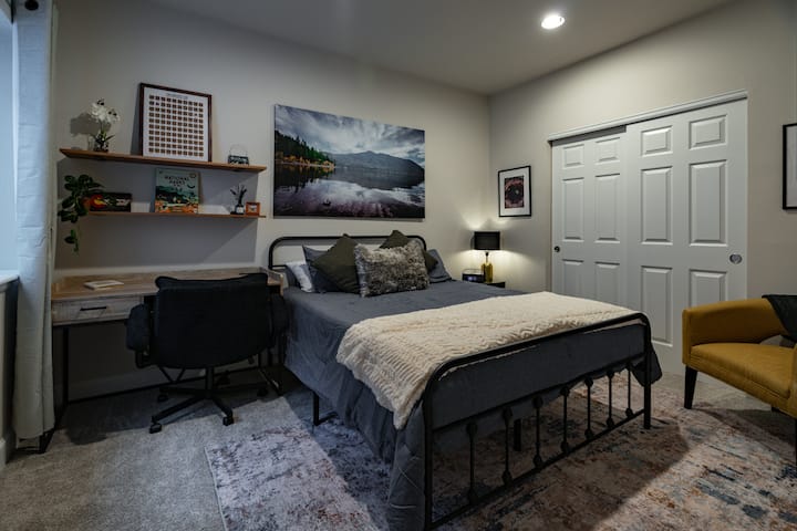 The Glacier Room - Aurora