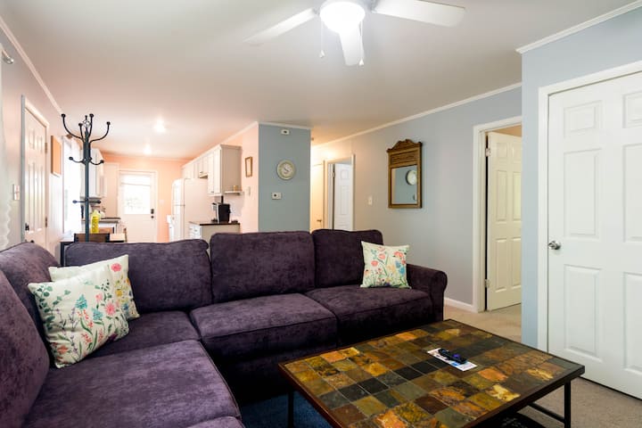 Bungalow Near The Heart Of Dtc! - Cary, NC