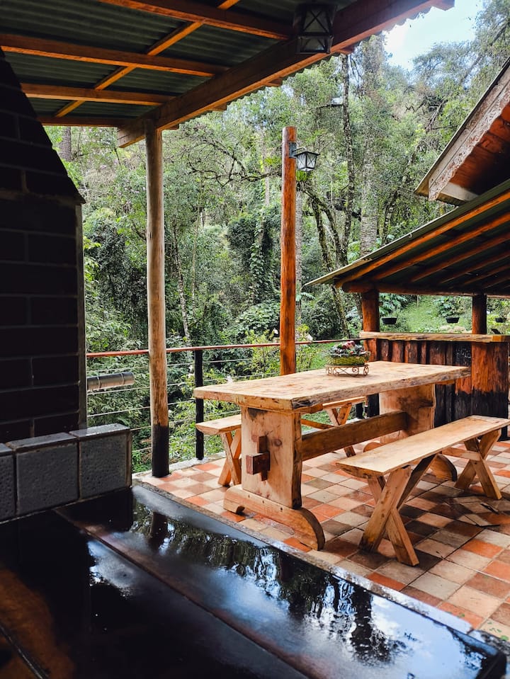 Chalé Rústico Em Meio A Natureza - Campos do Jordão