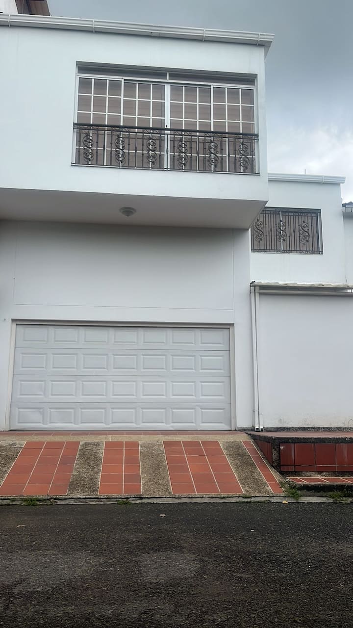Casa Completa En Cipres Del Lago - Barrancabermeja