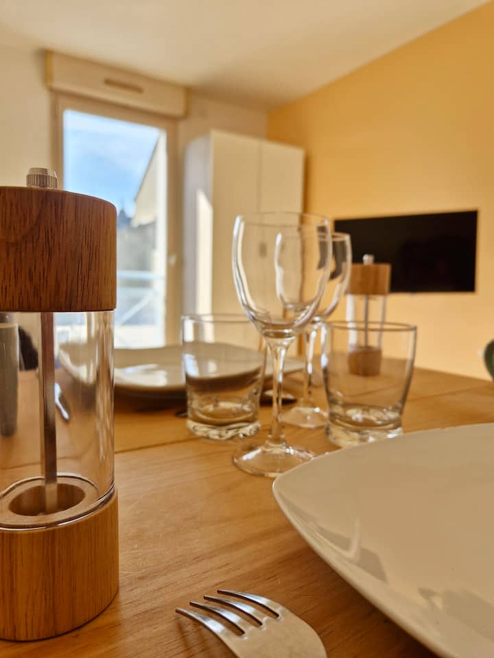 Studio Rénové - Proxi Gare- Tramway-commerce-wifi - Le Mans