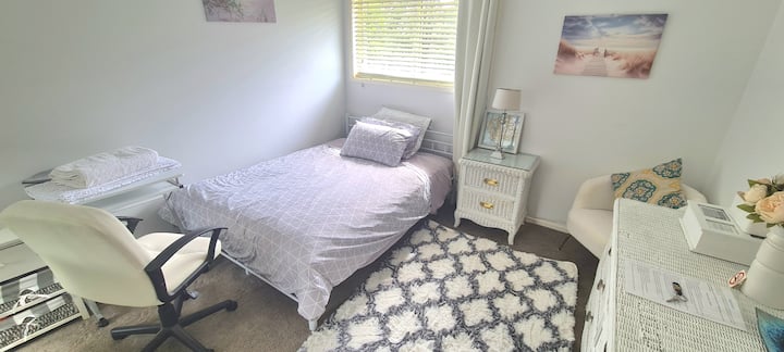 Peaceful Budget Double Room + Free Breakfast - Cumberland