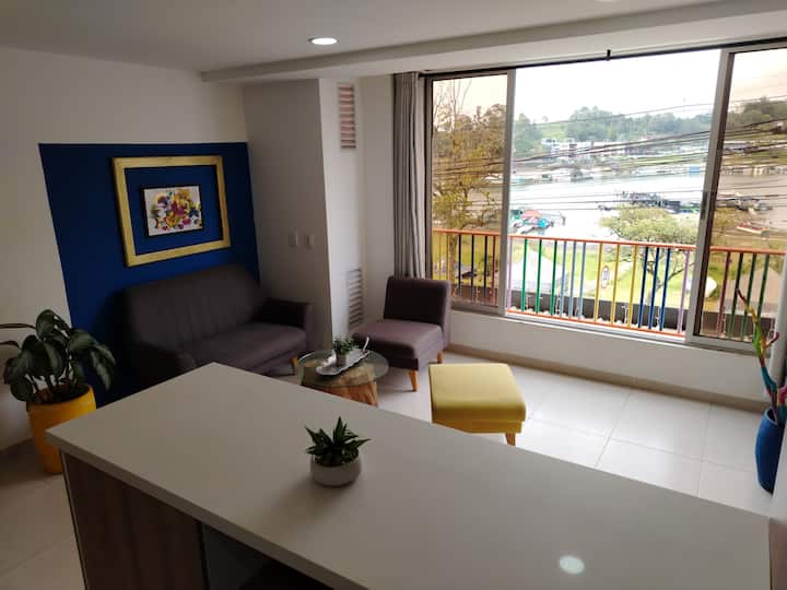 Apto Frente Al Malecón/vista Embalse/parqueadero - Guatape