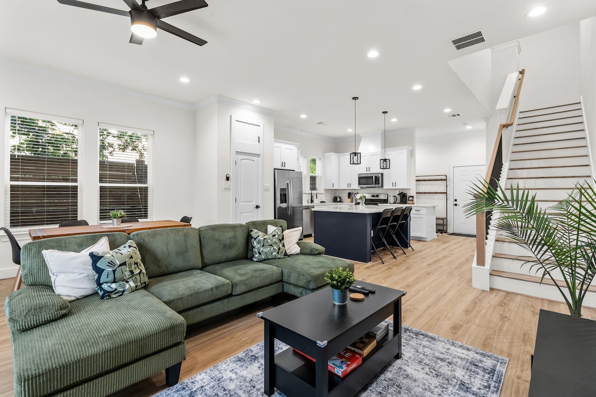 Sing, Soak & Stay In Houston! - Houses for Rent in Houston, Texas ...