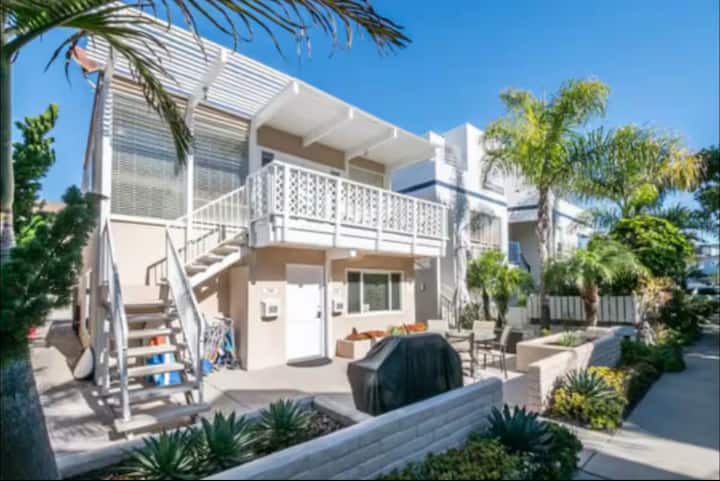 Luxurious & Spacious Beach House - Dog Beach, CA