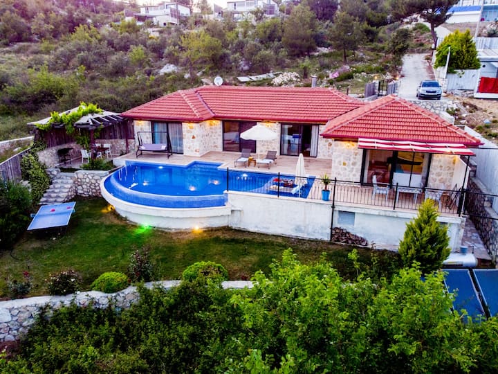 Doğa Manzaralı 4 Kişilik Modern Villa 07-8098 - Turkey