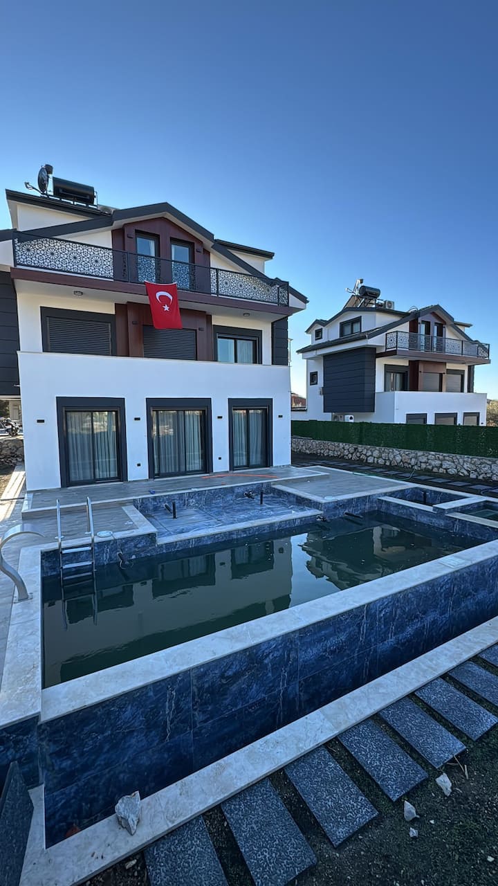 Zeyno Villa - Hisarönü