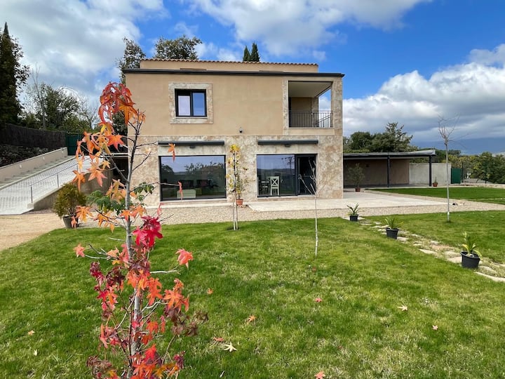 Casa De Diseño Con Jardín En La Vera - Garganta la Olla