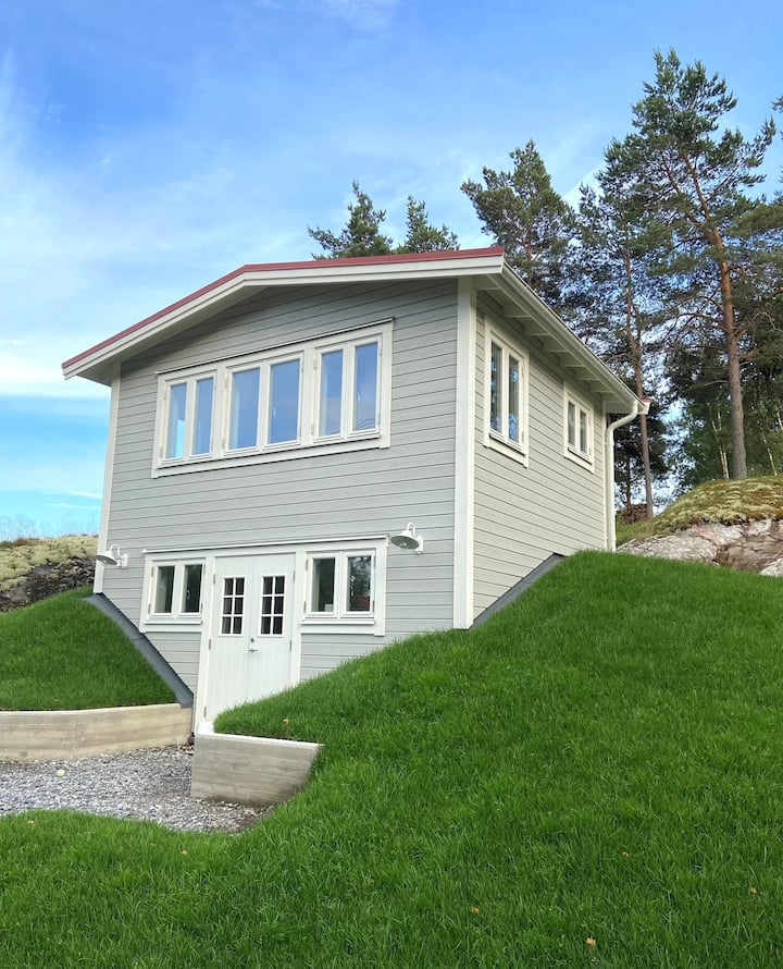 Idyllic Lakeside Cottage For Two - Åkersberga