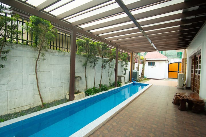 Casa Nostalgia - An Elegant And Lovely Home In Qc - Quezon City