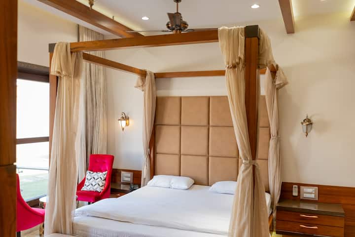 Mountain Suite - Gaj Kesri, Gir - Dhari