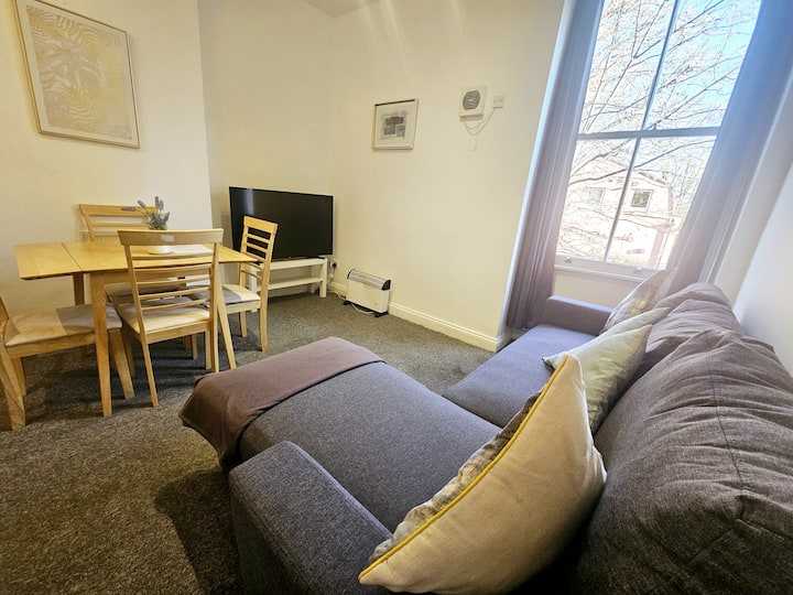 City Escape: Bright 2br Flat - Bristol