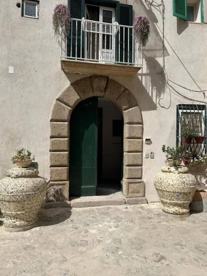 R.amante Affaccio Sul Corso - Tropea