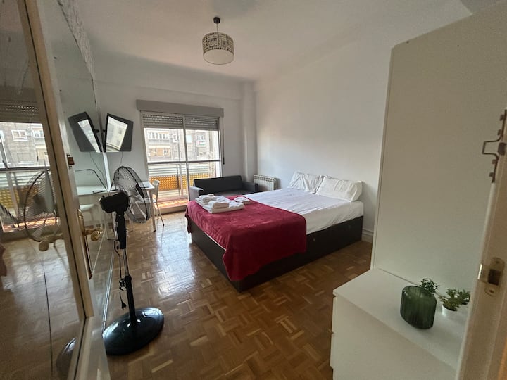 Habitación En Atocha Junto Al Metro Y La Renfe - San Blas