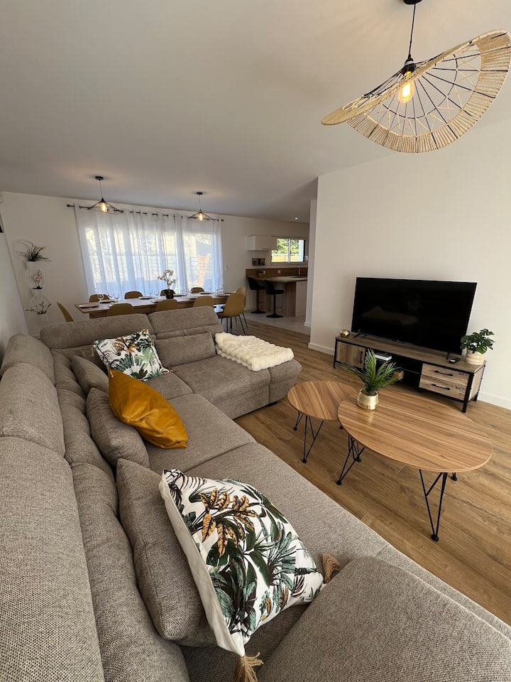 Maison Moderne Avec Jacuzzi - Saint-Aubin-du-Cormier