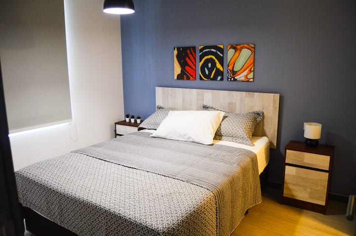 Confort En Pleno Centro — A Pasos Del Metro + Wifi - Ñuble