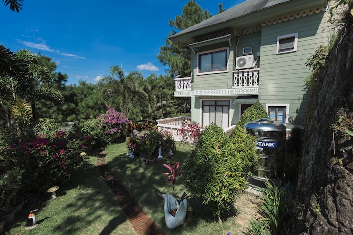 Spacious Family Home In Crosswinds Tagaytay - Silang
