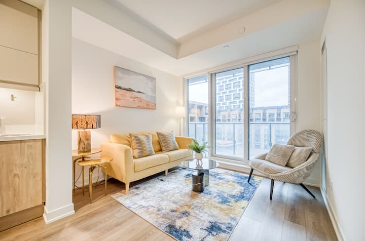 2br Markham Dt: Gym, Playground & Free Parking! - Toronto
