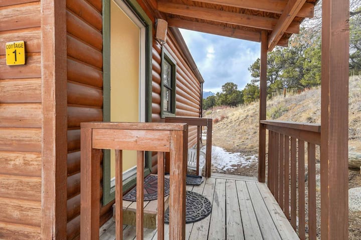Tiny Cabin 1 Near Hot Springs! In Buena Vista, Co - Buena Vista, CO