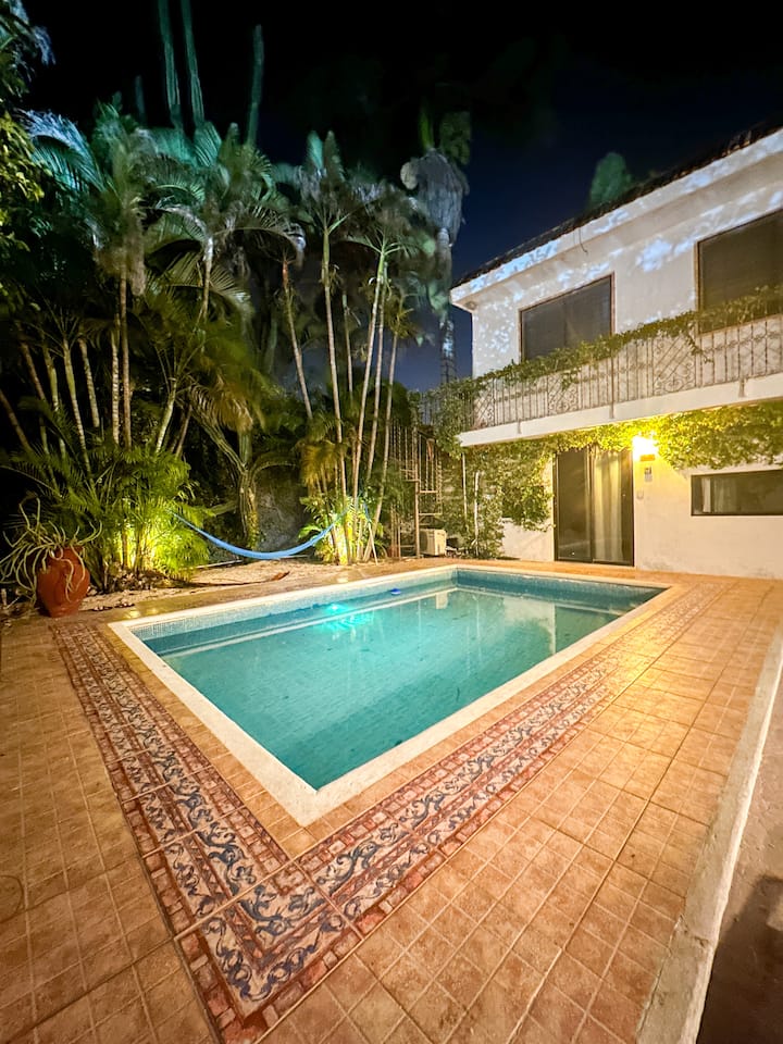 Cozy Apartment For 2 With Pool Access - Mérida