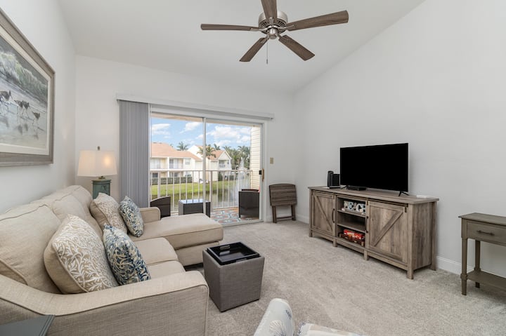 Pondview Condo: 0.5 Mi To Beach! - Melbourne, FL
