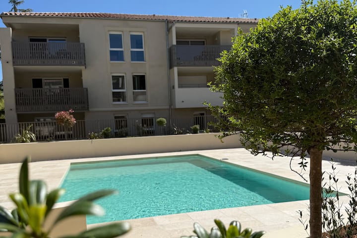 Appartement Piscine De Standing - Uzès
