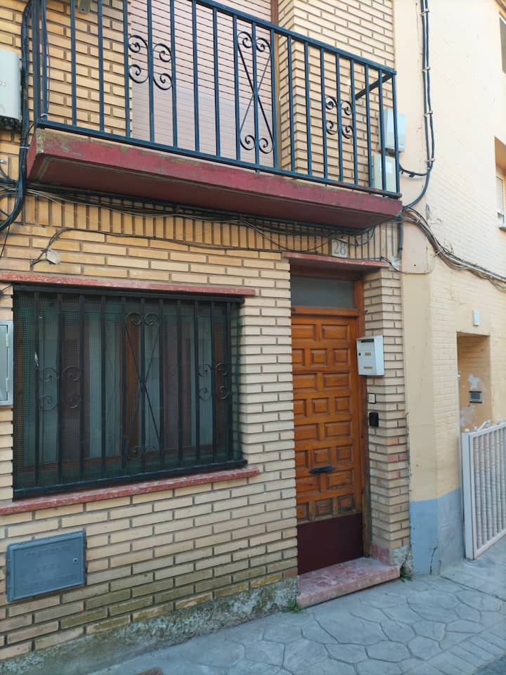 Casa En Pueblo Bien Equipada - Tauste