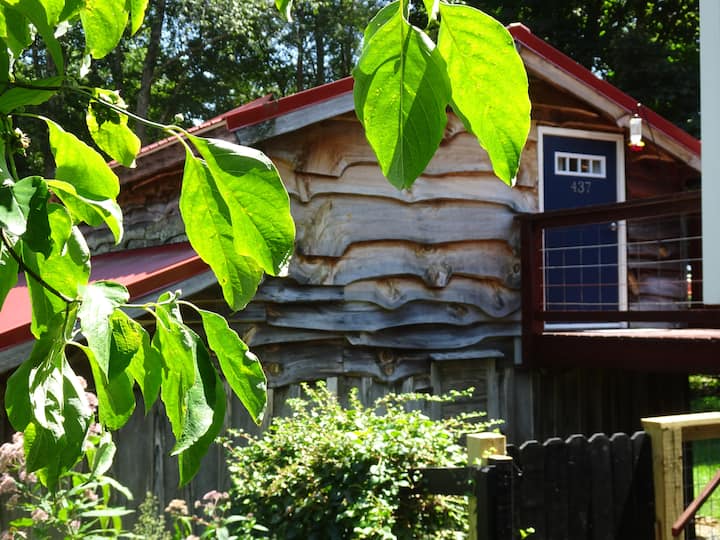 Vogelsang
Charming Garden Guesthouse - West Jefferson, NC