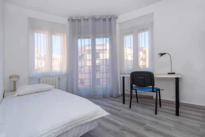 Habitación Ideal Para Estancia - Albacete
