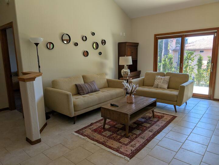 Shiraz Garden Villa - San Marcos, CA