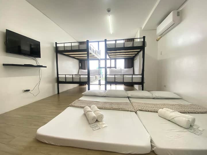 1606  Pool, Gym, Wi-fi+ Netflix - Cebu