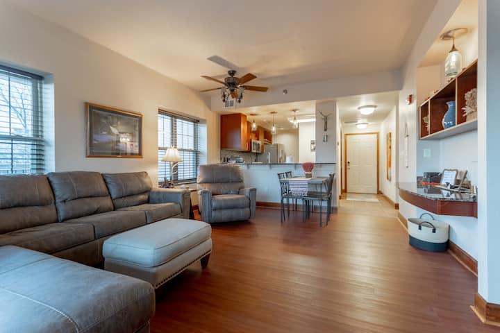 Peaceful Pigeon Forge Condo W/ Mountain Views - Pigeon Forge, TN