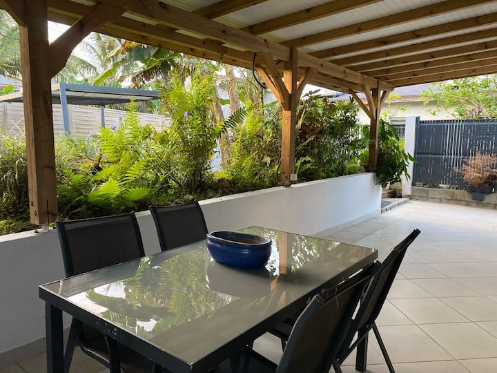 Maison Grand Spa Chauffé à 36°c Tv 165cm Netflix - Fort-de-France