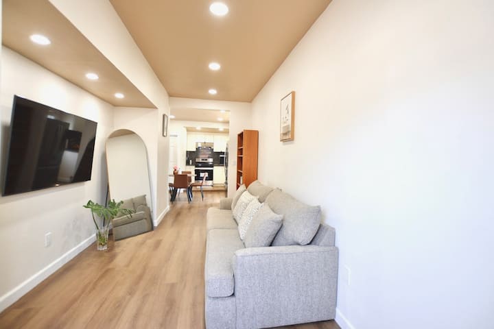Family-friendly Stay | Near Disney | Private Entry - Anaheim, CA