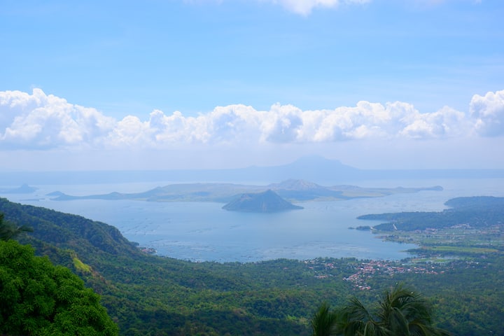 Taal-view 2br Stay |Walk To Restos, Near Sky Ranch - Tagaytay