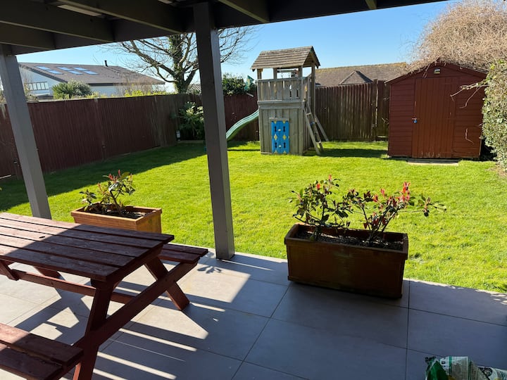 Magnificent 4 Bedroom House - Brighton Marina