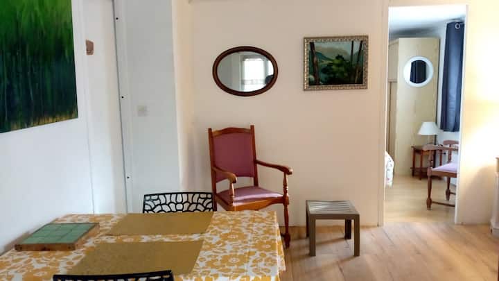Charmant Appartement En Rez De Jardin. Non Fumeur - La Norma
