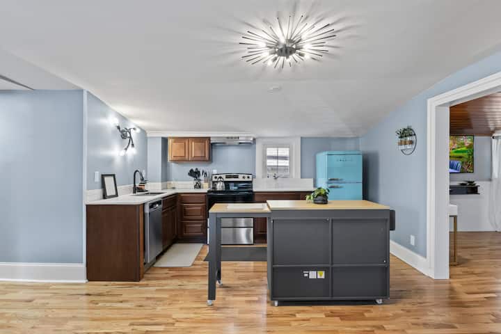 Historic Downtown Flat Near City Center & Walkable - バッファロー, NY