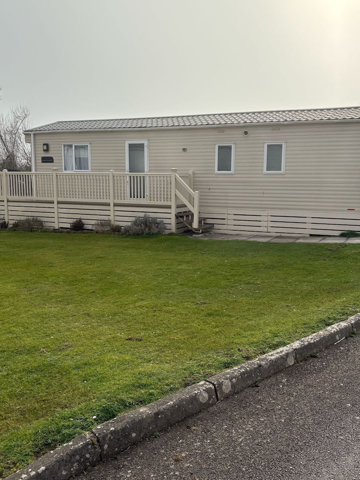 Summer Breeze Retreat - Selsey