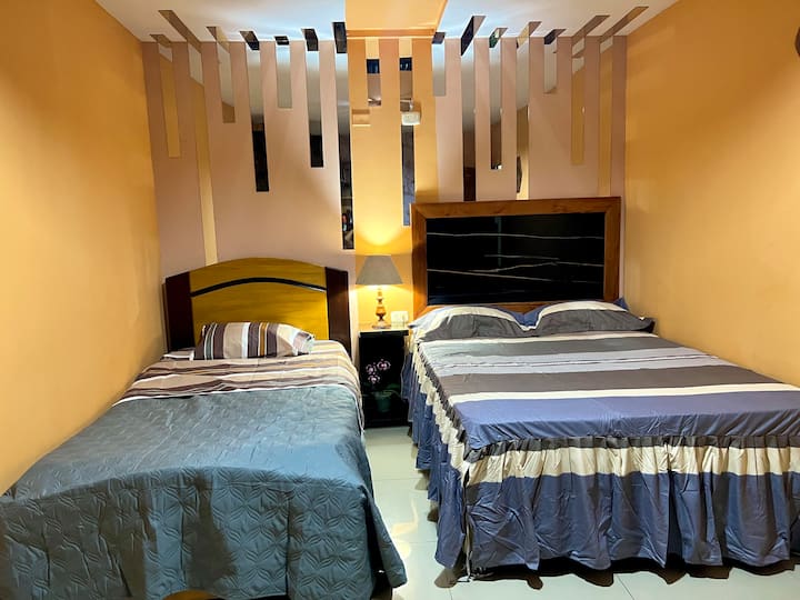 Habitación Versátil Y Acogedora - La Merced
