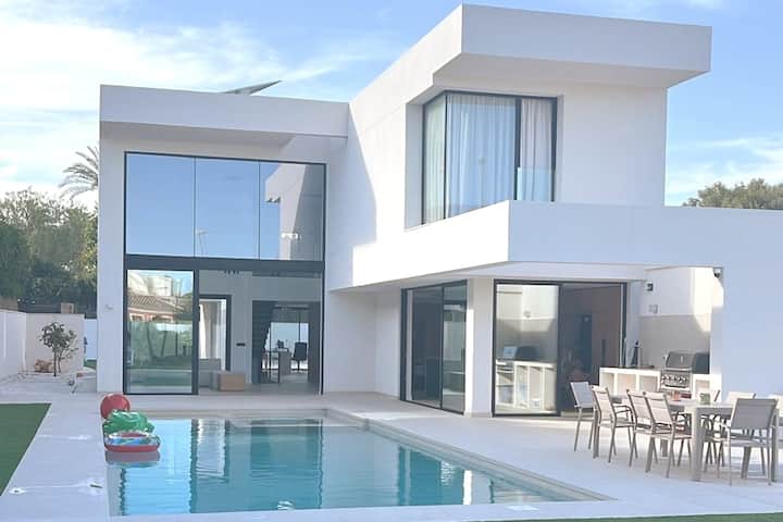 Luxurious Villa In Alicante - El Campello