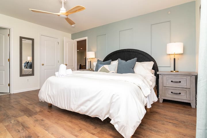 The Artist Loft - Sleeps 8, Pool - Delaware