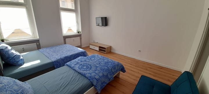 Park3 Apartment With 3 Bedrooms For 5-8 Guests - Zeitz