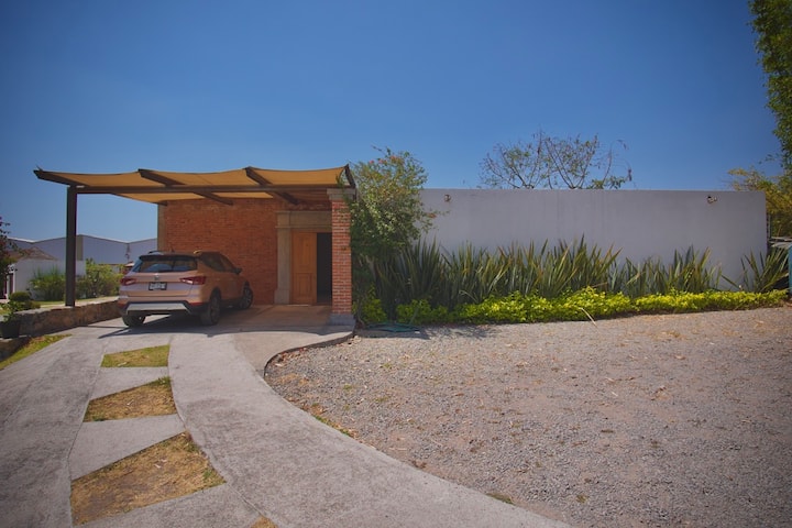 Atlixco House 4 W / Private Backyard & Shared Pool - Atlixco
