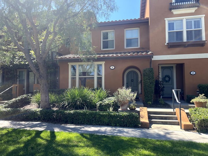 Cozy Home & Sport Facilities - Lake Forest, CA