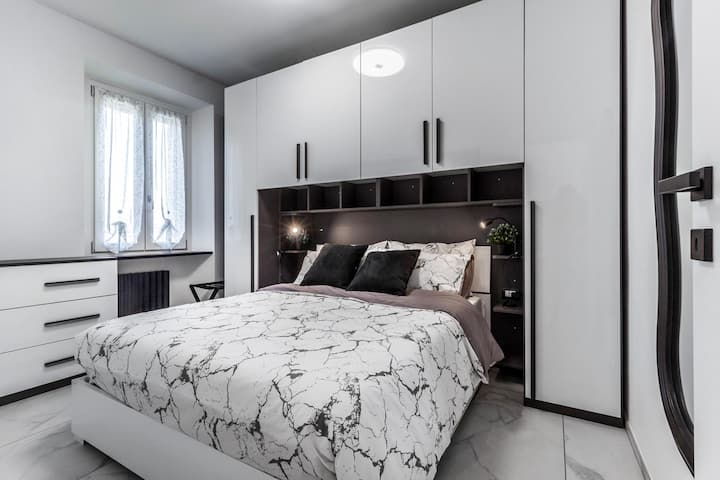 [Black & White] Design E Comfort - Parking E Wifi - Saronno