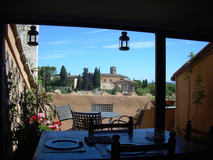 Camera Mansarda In Borgo Antico - Poggibonsi